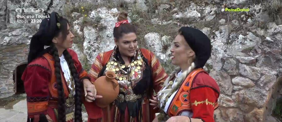 ΣΥΜΠΕΘΕΡΟΙ ΑΠΟ ΤΑ ΤΙΡΑΝΑ | MEGA TV