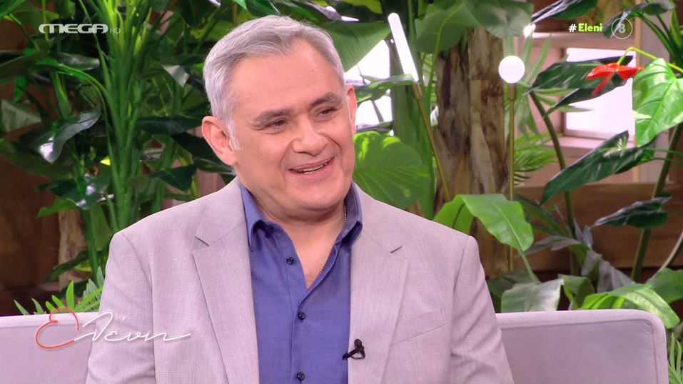 Ο Γιώργος Παπακώστας ετοιμάζει γαλατόπιτα με φύλλο σφολιάτας | MEGA TV